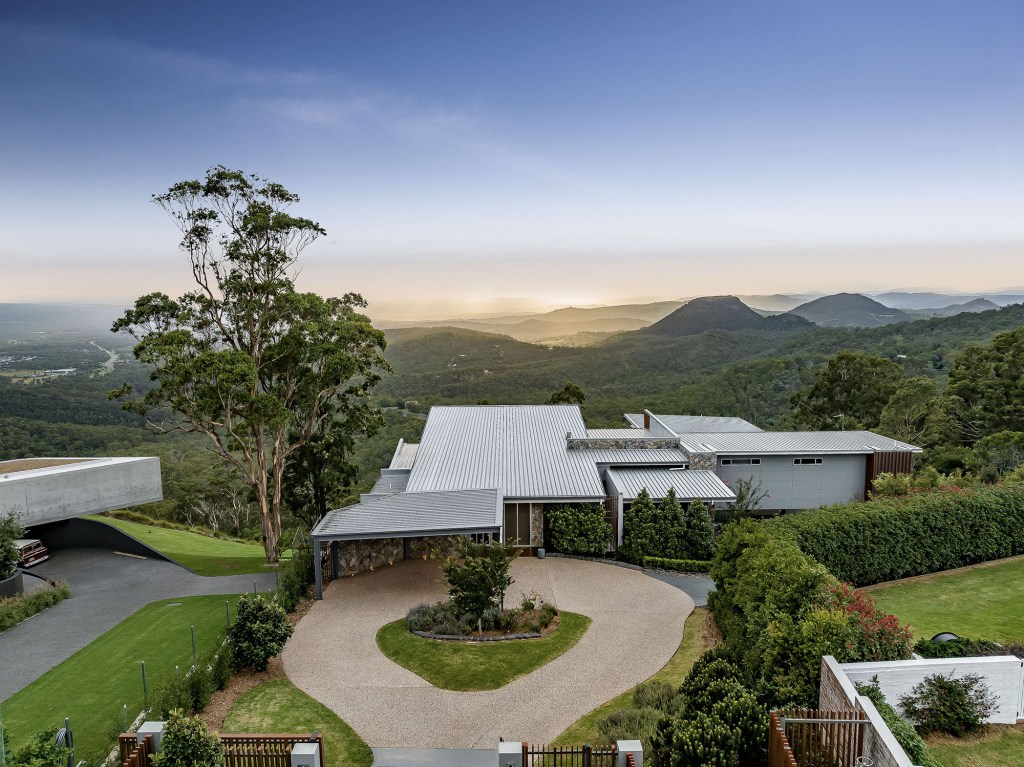 2 FLETCHER STREET, REDWOOD – STATIK ILLUSIONS